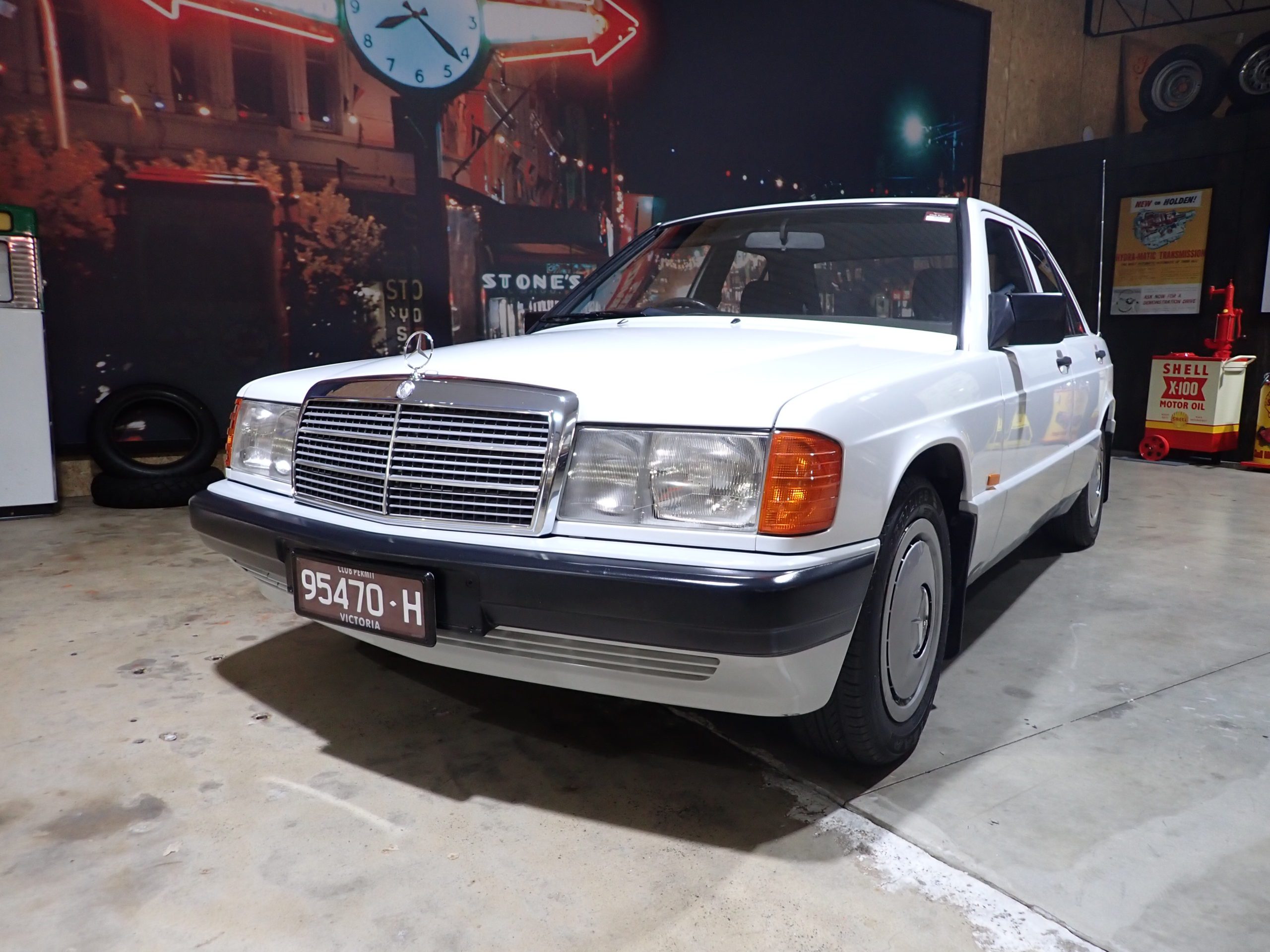1993 Mercedes-Benz 180E - SOLD | The Classic Centre