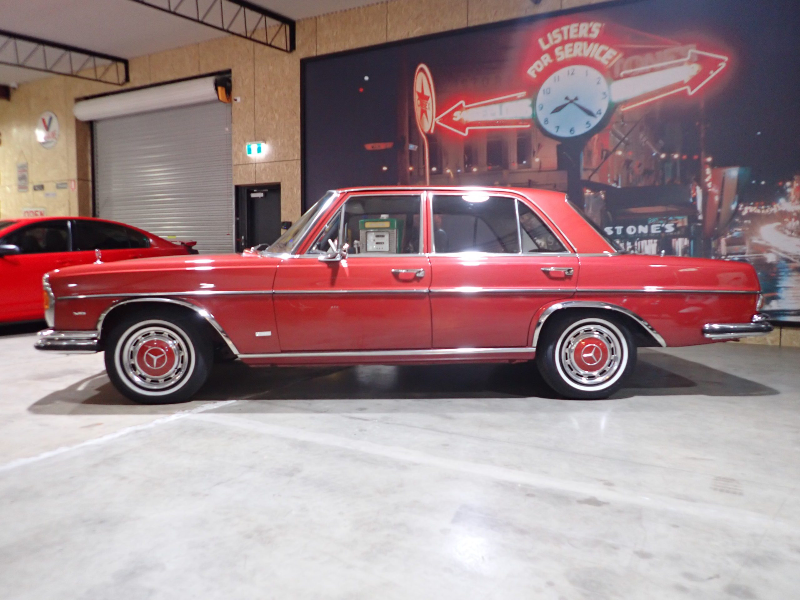 1972 Mercedes-Benz 280 SEL 3.5 - SOLD | The Classic Centre