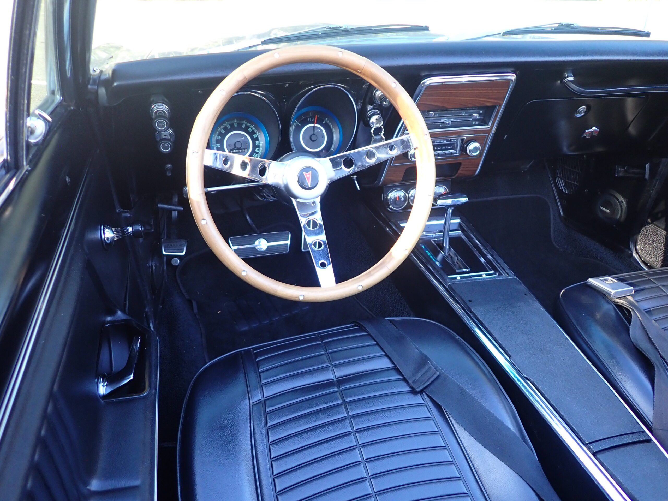 1967 Pontiac Firebird - $90,000 | The Classic Centre